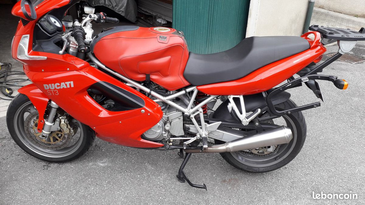 Ducati ST3 - Motos