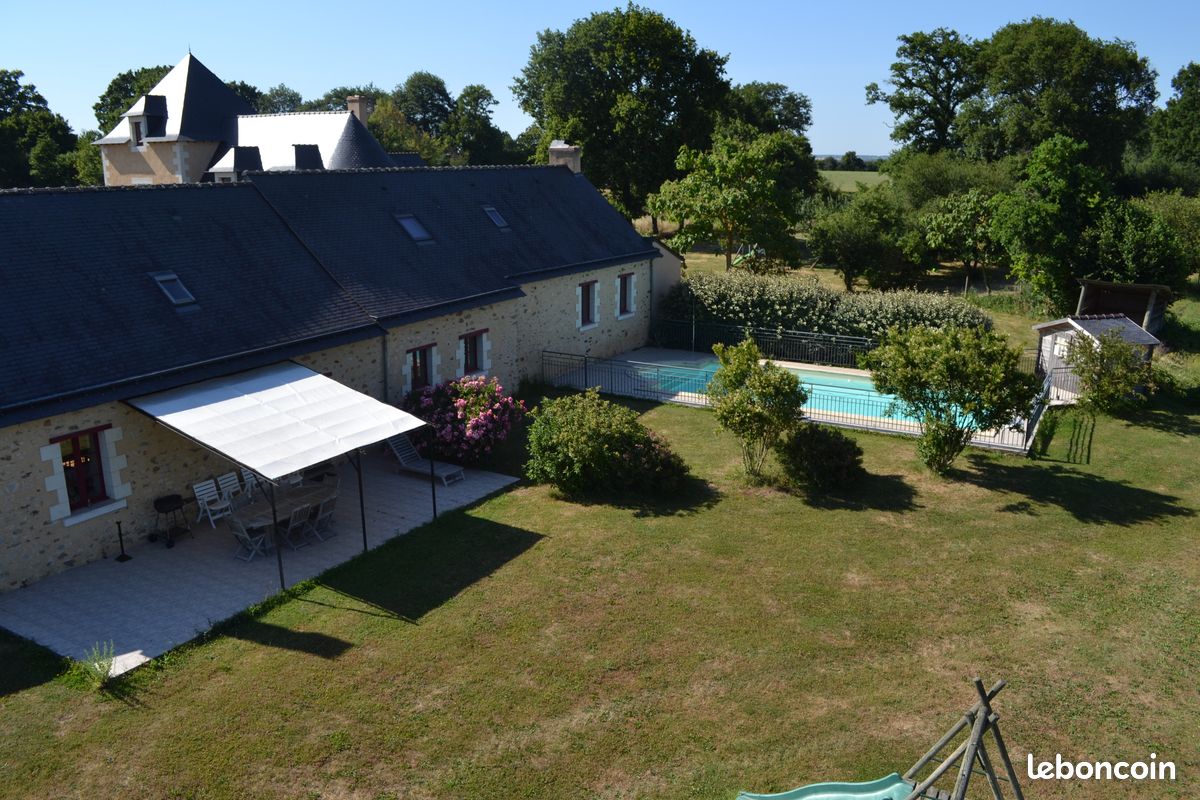 Grand Gite 10 personnes avec piscine chauffée - Locations saisonnières
