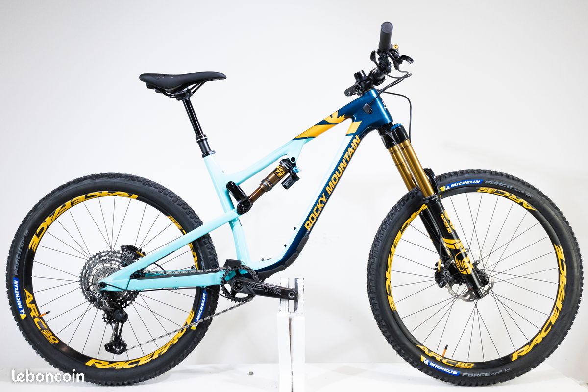 ROCKY MOUNTAIN Altitude Carbon 90 XTR Taille M, Livraison partout en France avec 15 jours de ...