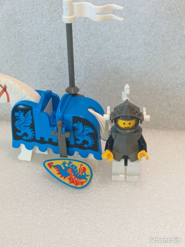 Figurine lego castle ,black nights, cas167,set 6086 ,white dragons ...