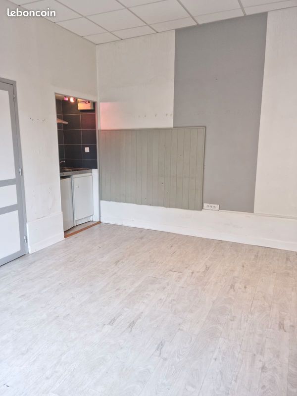 Studio a louer - Locations