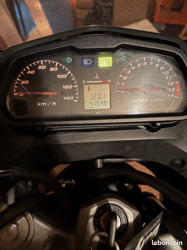 Moto vente varadero xl 125cc - Motos