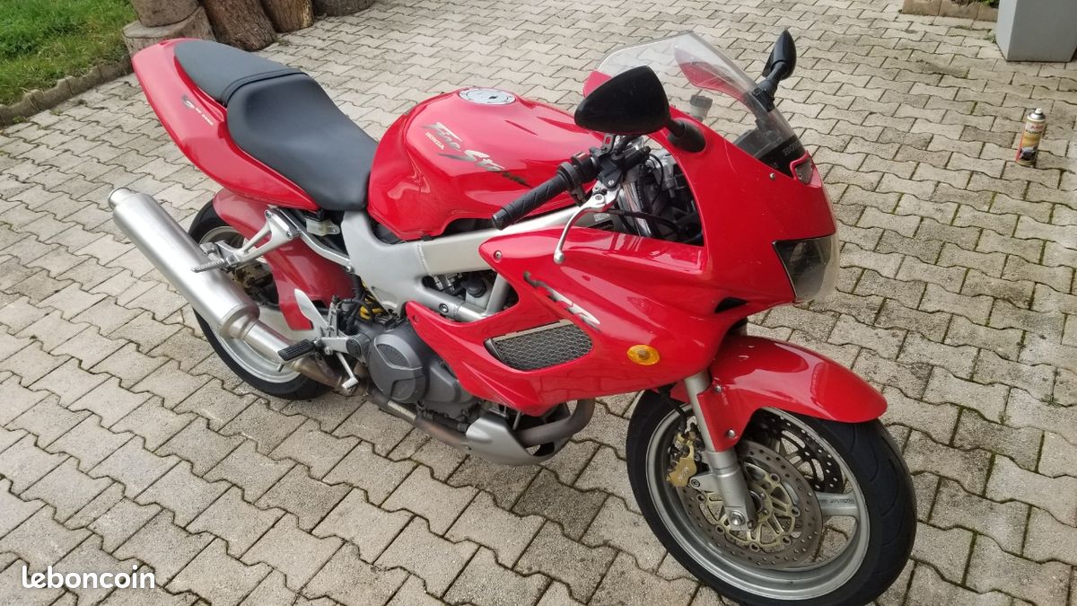 Honda 1000 vtr - Motos