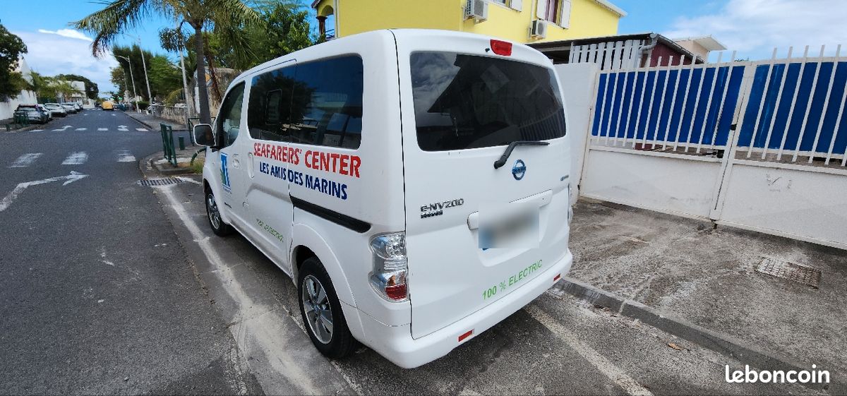 Mini bus 7 place 100% électrique - Voitures