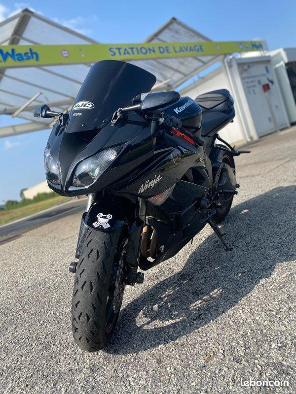 Kawasaki zx6r - Motos