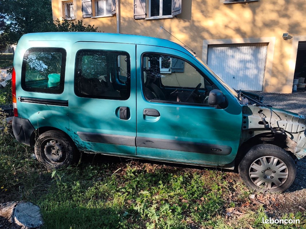 Pièces Kangoo 1l2 essence - Voitures