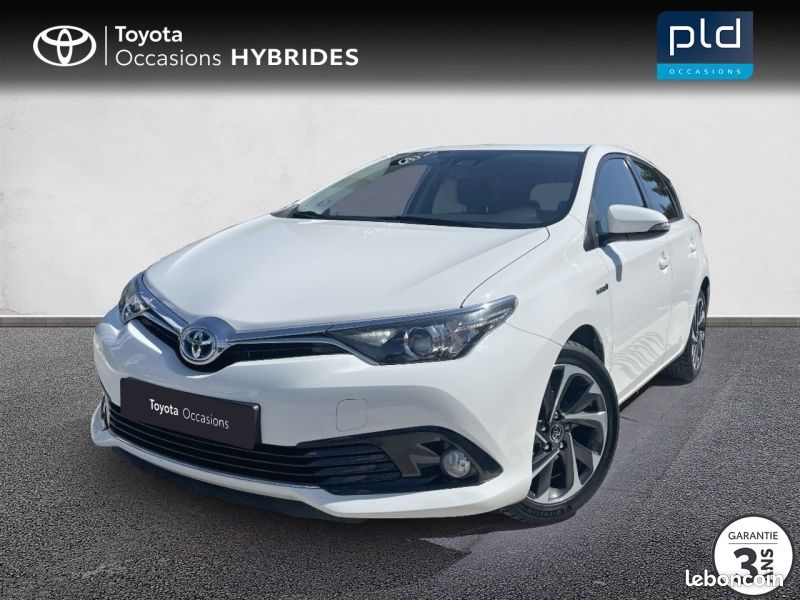Toyota Auris HSD 136h Design RC18 - Voitures