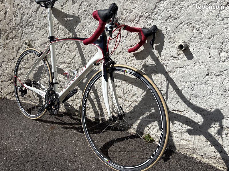 Velo course Peugeot RSR tout carbone 7kg - Vélos