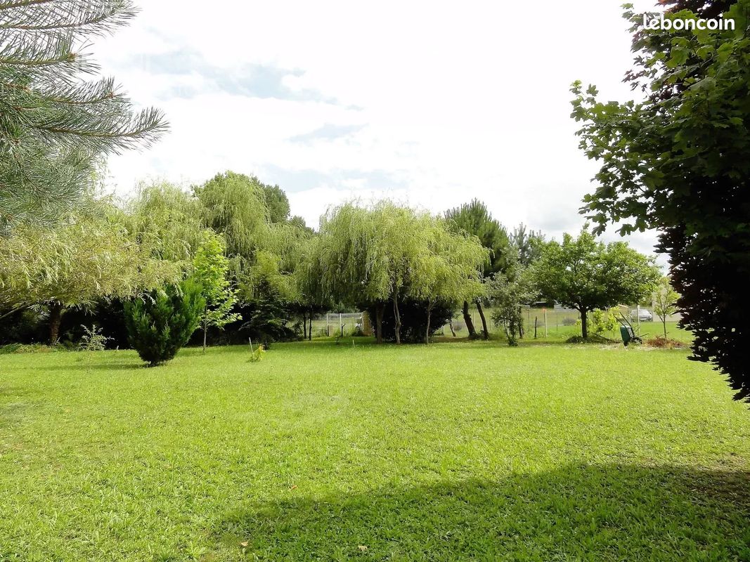 Terrain 1339 m² Champagne-et-Fontaine - Ventes immobilières