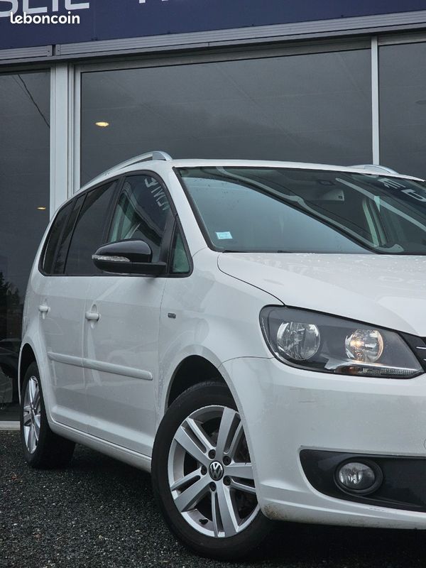 Volkswagen Touran 1.6 TDI Bluemotion 105 cv - Voitures