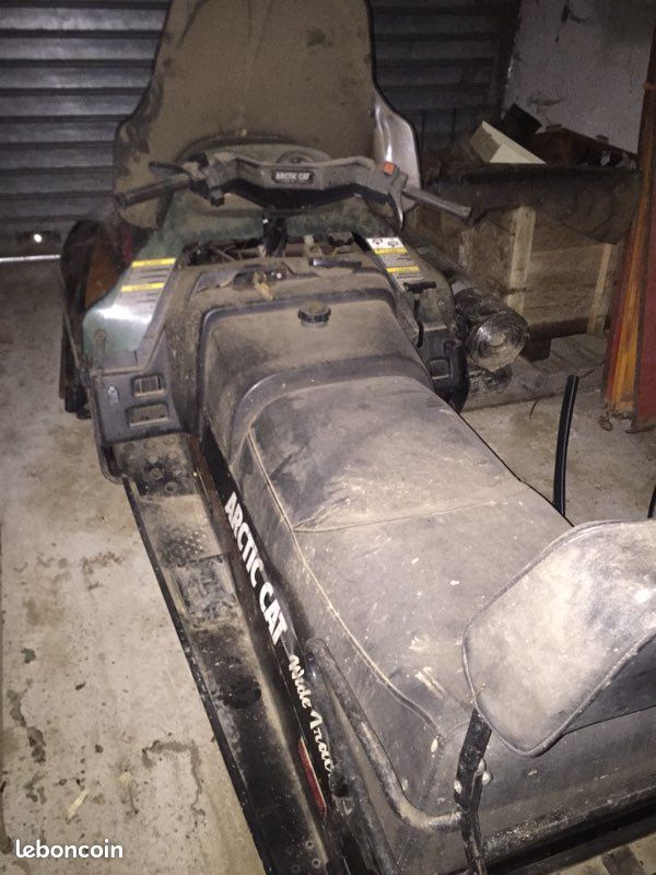 Motoneige arctic cat bearcat - Motos