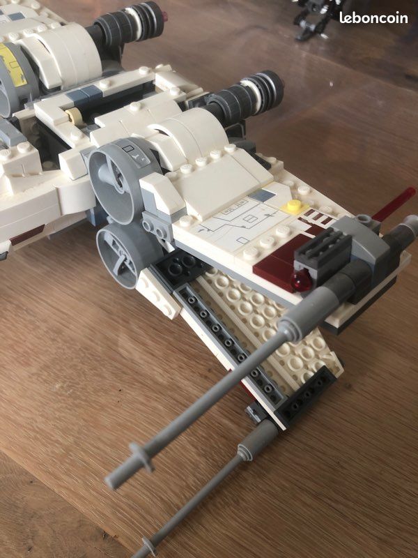 LEGO Star Wars - Chasseur stellaire X-Wing Starfighter - 75218 - LEGO ...