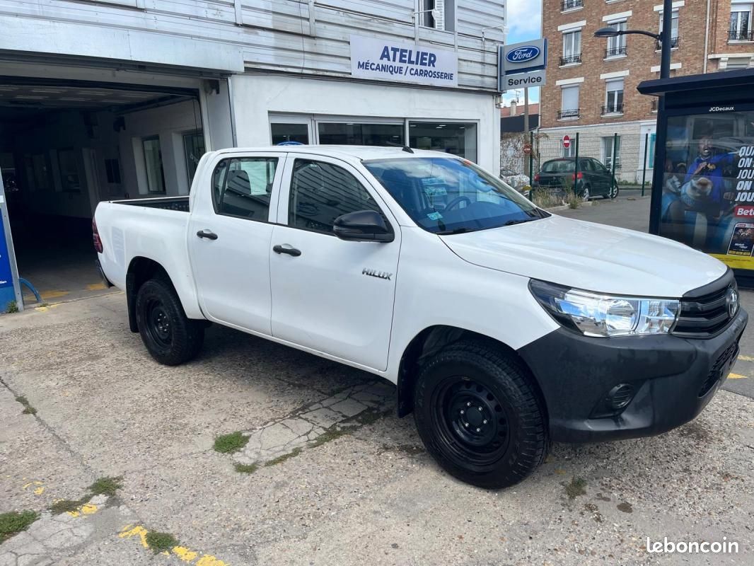 Toyota Hilux IV 4WD 2.4 D-4D 150 DOUBLE CABINE - Voitures
