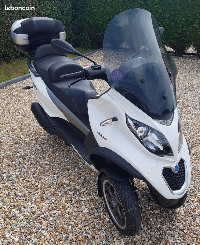 PIAGGIO MP3 300 ie LT sport - Motos