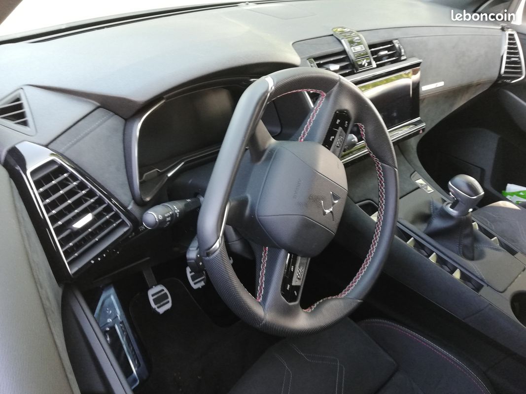 DS7 cross back performance line - Voitures