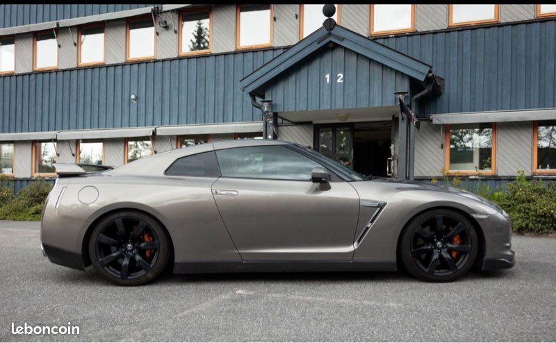 NISSAN GTR R35 PRÉPARER 700ch LIGNE SUPERSPRINT - Voitures