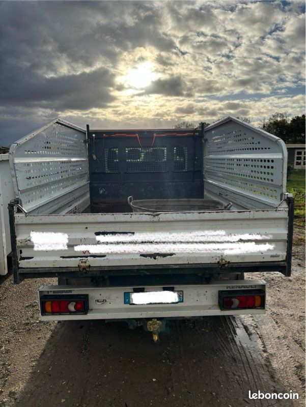 🚚 Camionnette de chantier Renault Master double cabine – Benne ...
