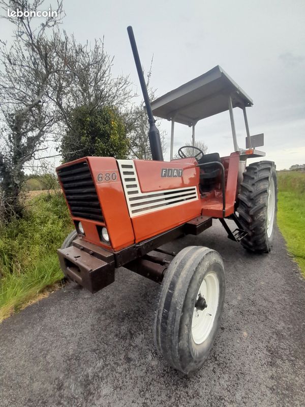 Tracteur FIAT 680 - Tracteurs