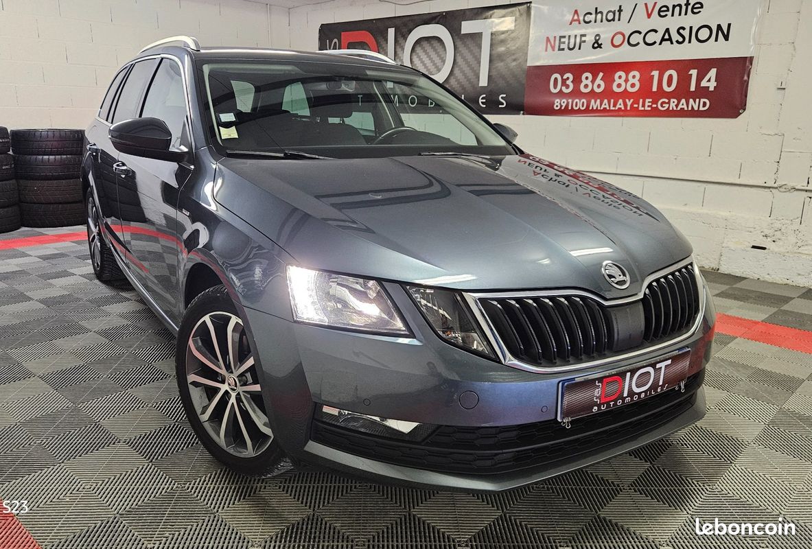 Skoda OCTAVIA BREAK Edition DSG - Voitures
