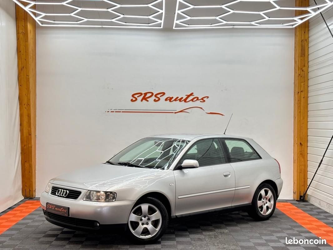 Audi A3 EVOLUTION 1.8i T Ambition - Voitures