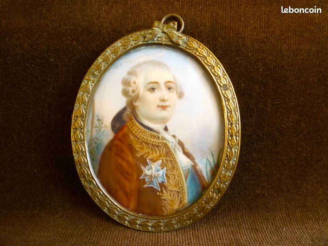 Antique PORTRAIT MINIATURE du bon Roy Louis XVI en MEDAILLON du XVIII ...
