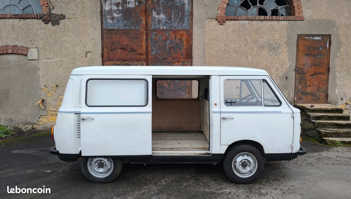 Rare Petit Fourgon Vintage Fiat 900T - Voitures