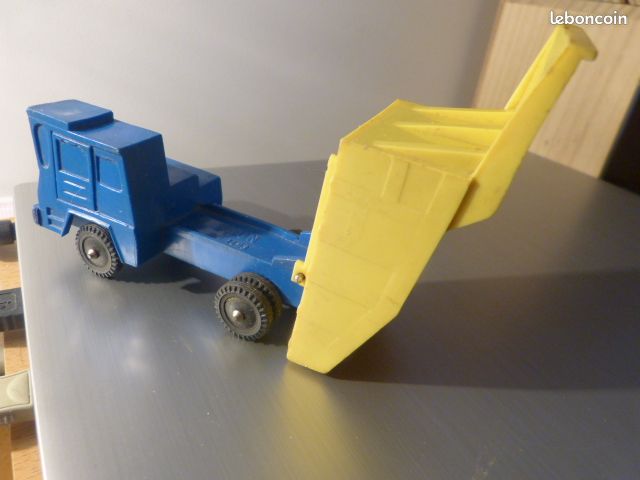 Camion benne FAUN Vinyl Line plastique - Collection