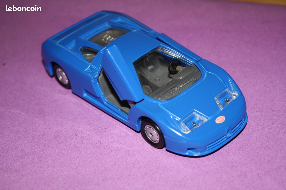Bugatti EB 110 - Collection