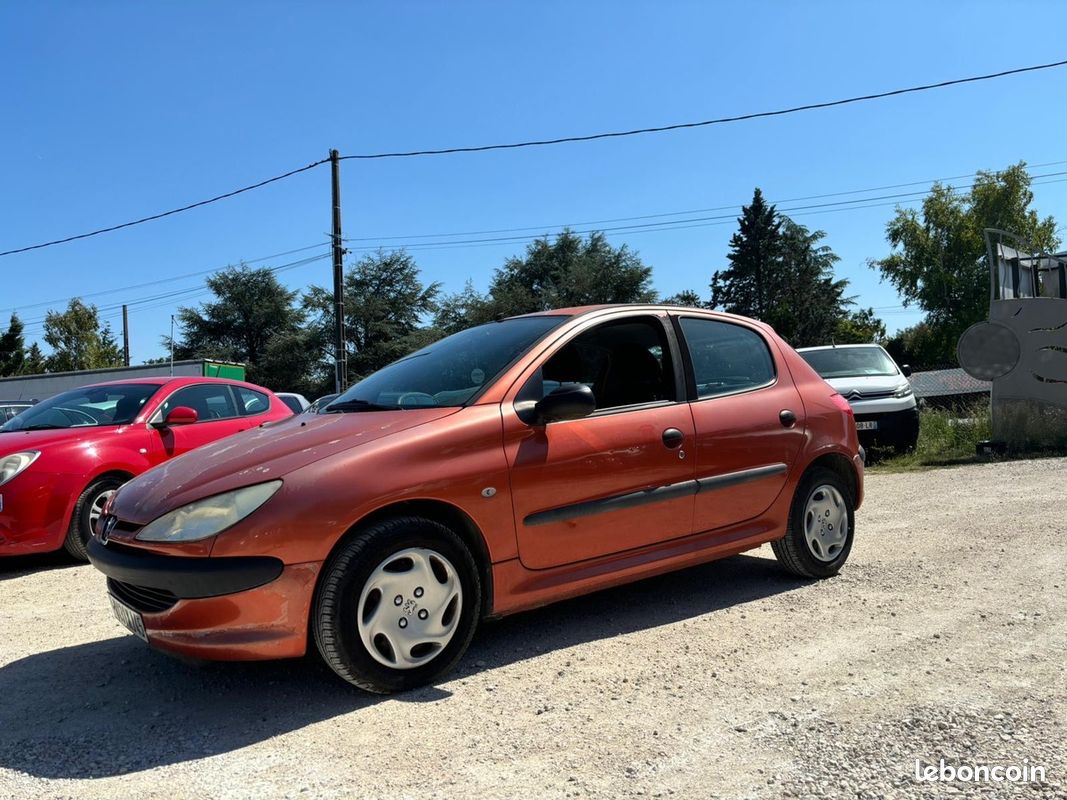 Peugeot 206 1.4 PH2 75CH 5PORTES 5PLACES AN:02/2001 1ER MAIN 90 000KM ...