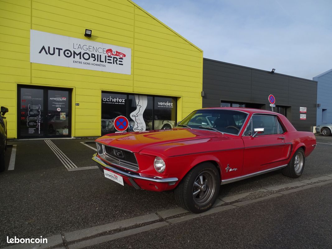 Ford Mustang 5.0 L 302 ci V8 Coupé 210 cv - Voitures