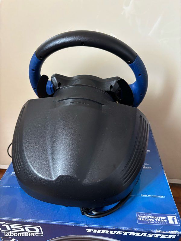 Volant Thrustmaster t150 avec pédalier cassé - Jeux vidéo