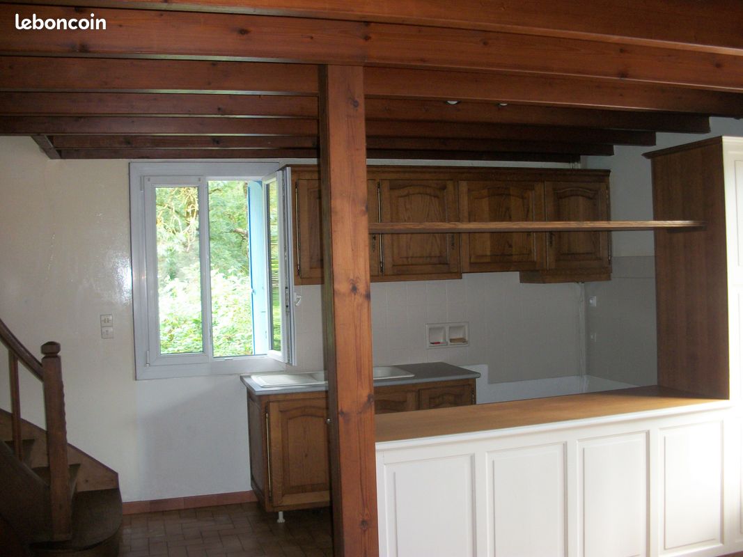 A louer maison F3 a saint front - Locations