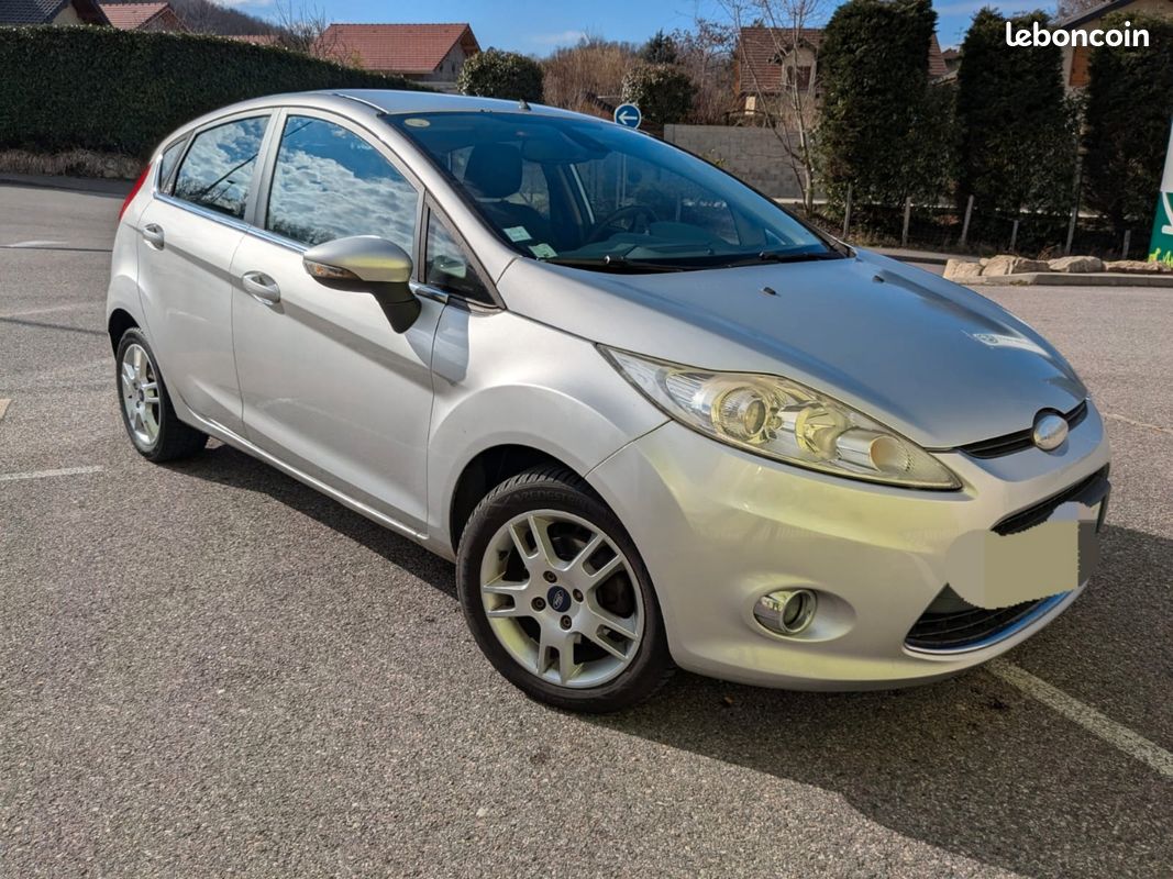Ford fiesta ghia 1.6 TDCI 90ch - Voitures