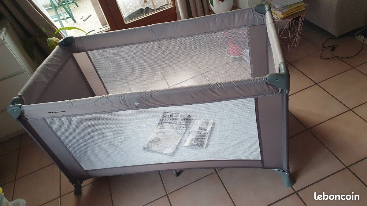 LOCATION lit bébé / lit parapluie neuf bébé confort - Services ...