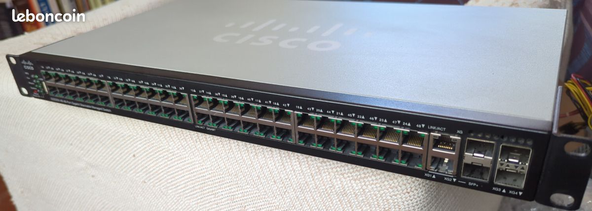 Commutateur switch 48 ports Gigabit Stackable 1U Cisco 550X SG550X-48 ...
