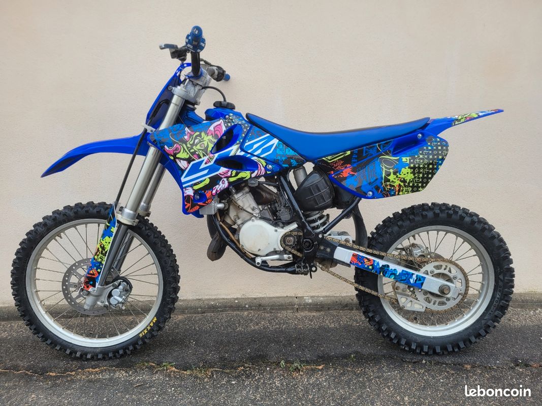 Yamaha YZ 85 grandes roues - Motos