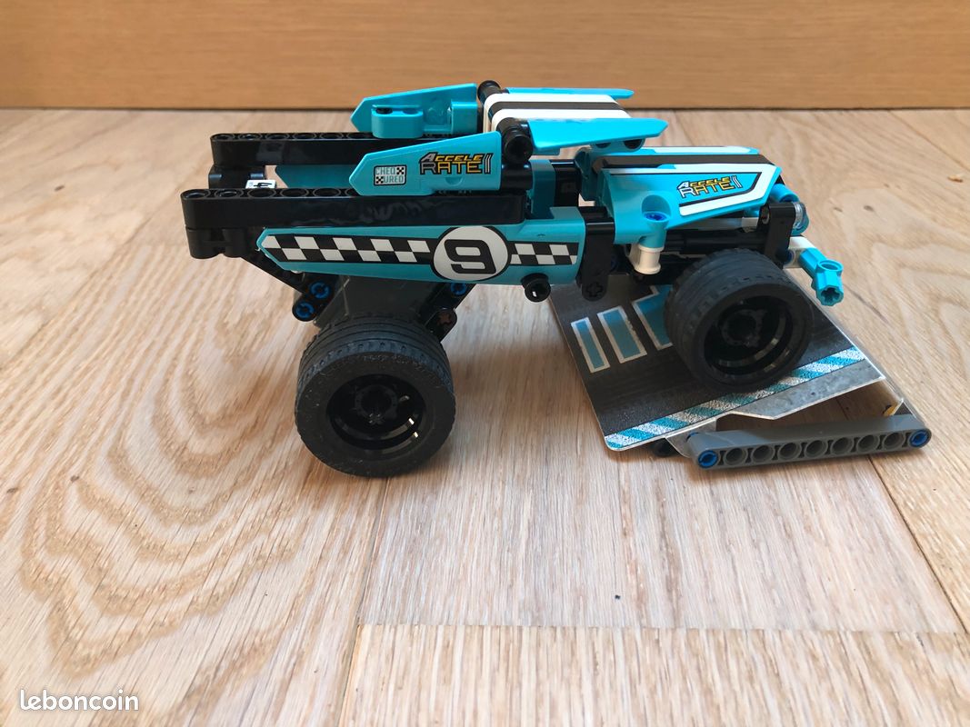 Lego Technic 42059 Le pick up du cascadeur - Jeux & Jouets