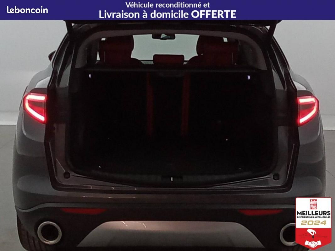Alfa Romeo Stelvio 200 Q4 AT8 Executive Cuir Rouge - Voitures