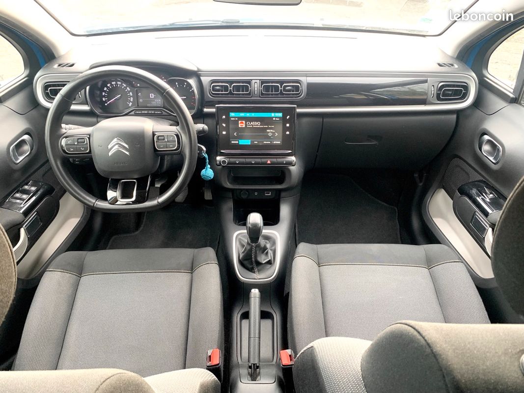 C3 1.2 puretech 82 SHINE - sièges chauffants - Voitures