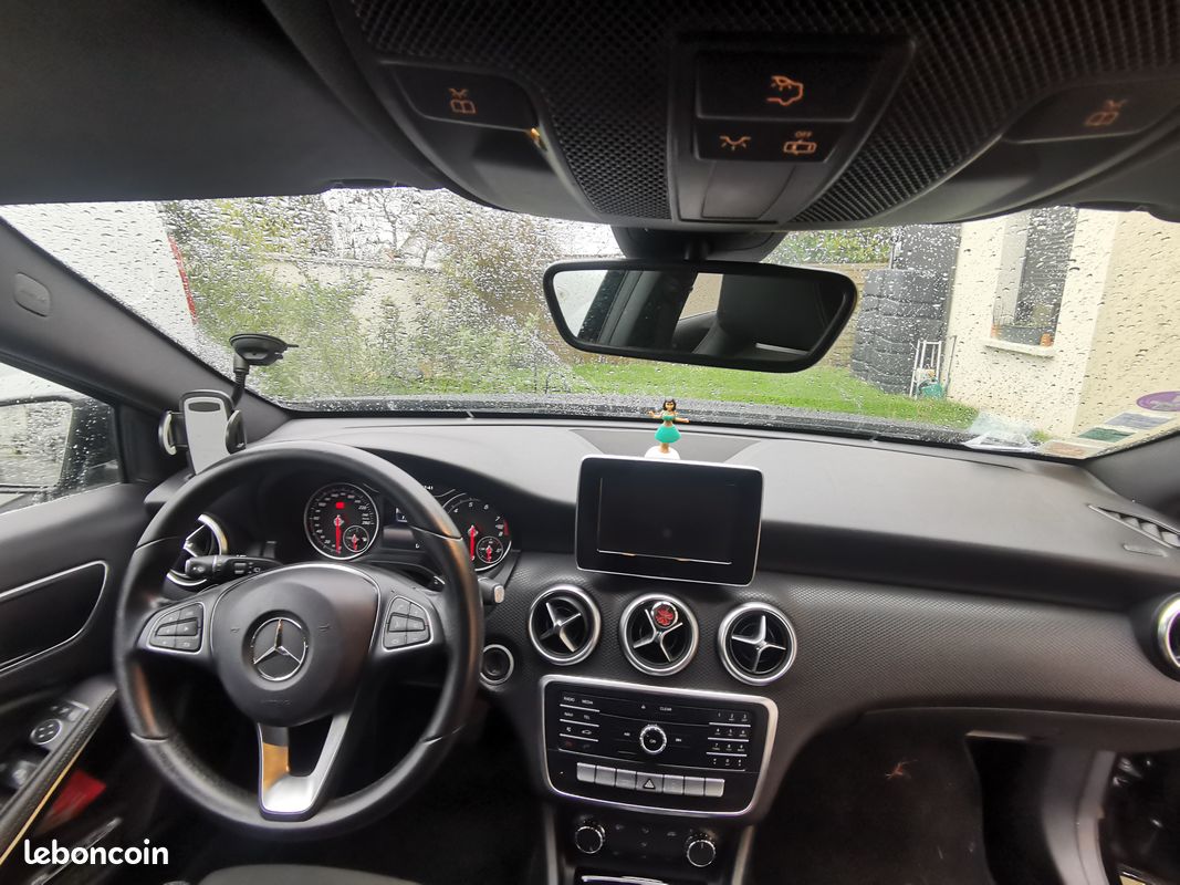 Mercedes classe A 180 122ch 7g-dct - Voitures