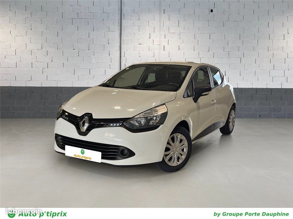 Renault Clio IV RENAULT 1.2 16V 75 Zen - Voitures