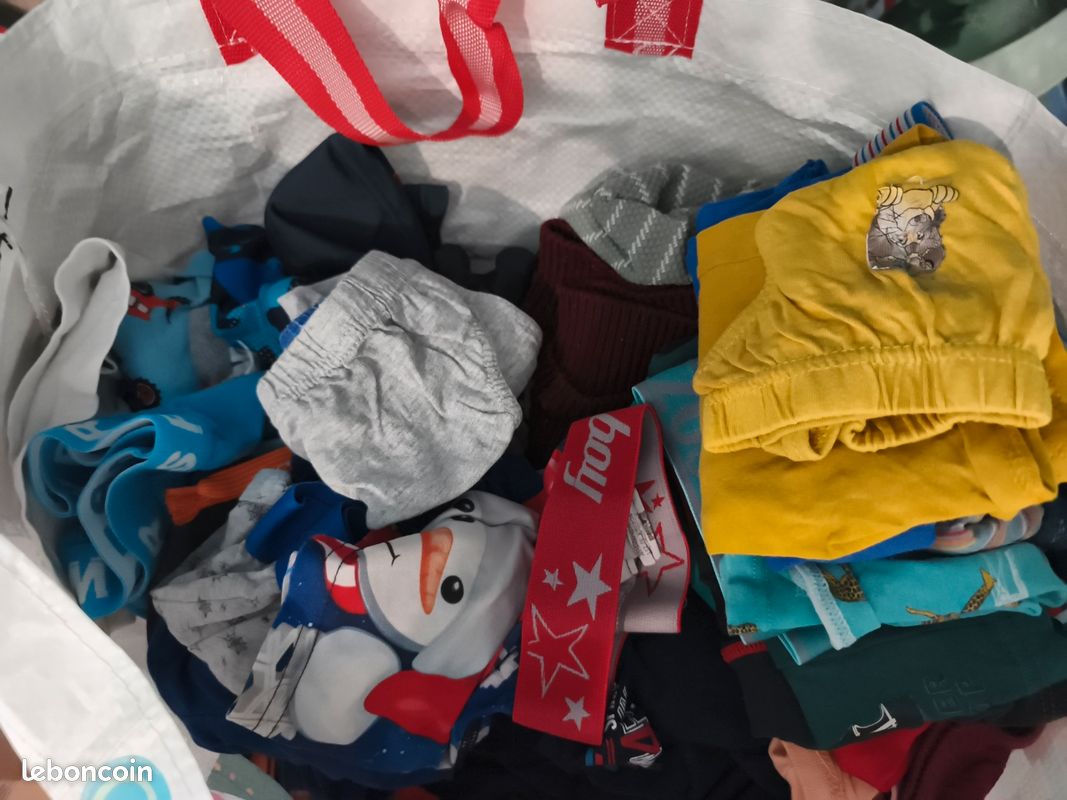 Énorme lots de vêtements - Vêtements