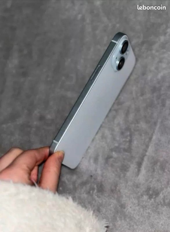 Iphone 15 bleu avec garantie - Téléphones & Objets connectés