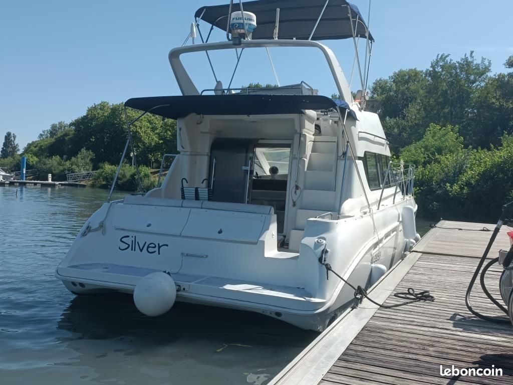 SILVERTON SEDAN 362 Vedette Fly bridge – Habitable - Propulseur d ...