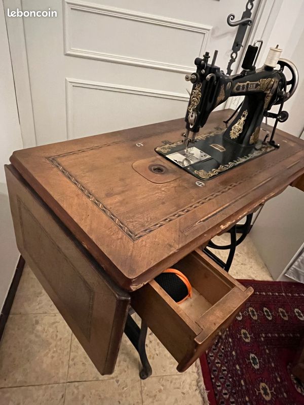 Machine à coudre BS BAIN MONTPELLIER - Collection