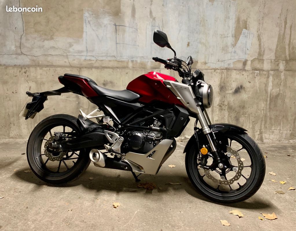 Honda Rouge CB125R - Motos