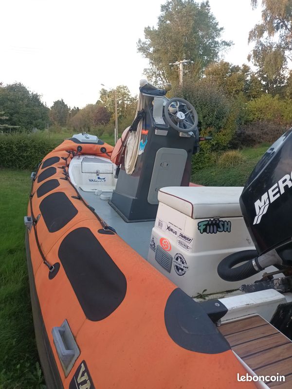 Semi rigide Valiant 570 dr - Nautisme