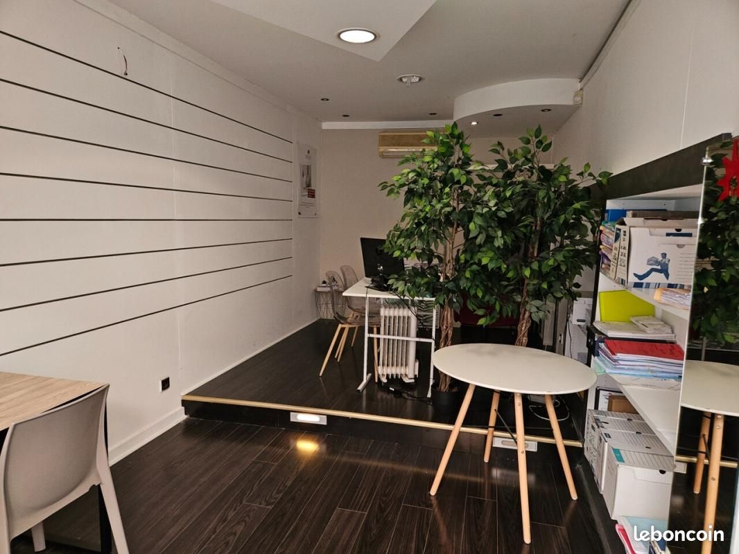Bureaux 30 m² - Bureaux & Commerces