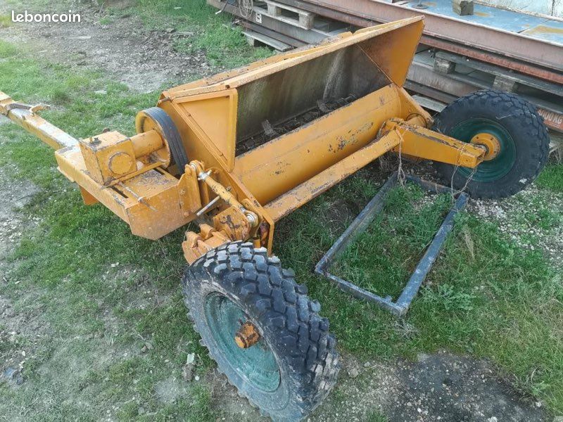 Broyeur tracté someca - Matériel agricole