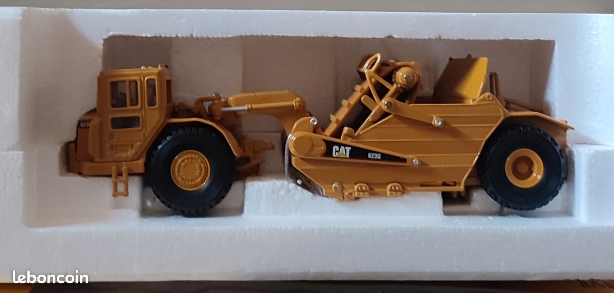 Caterpillar 623 g elevating scraper - Collection